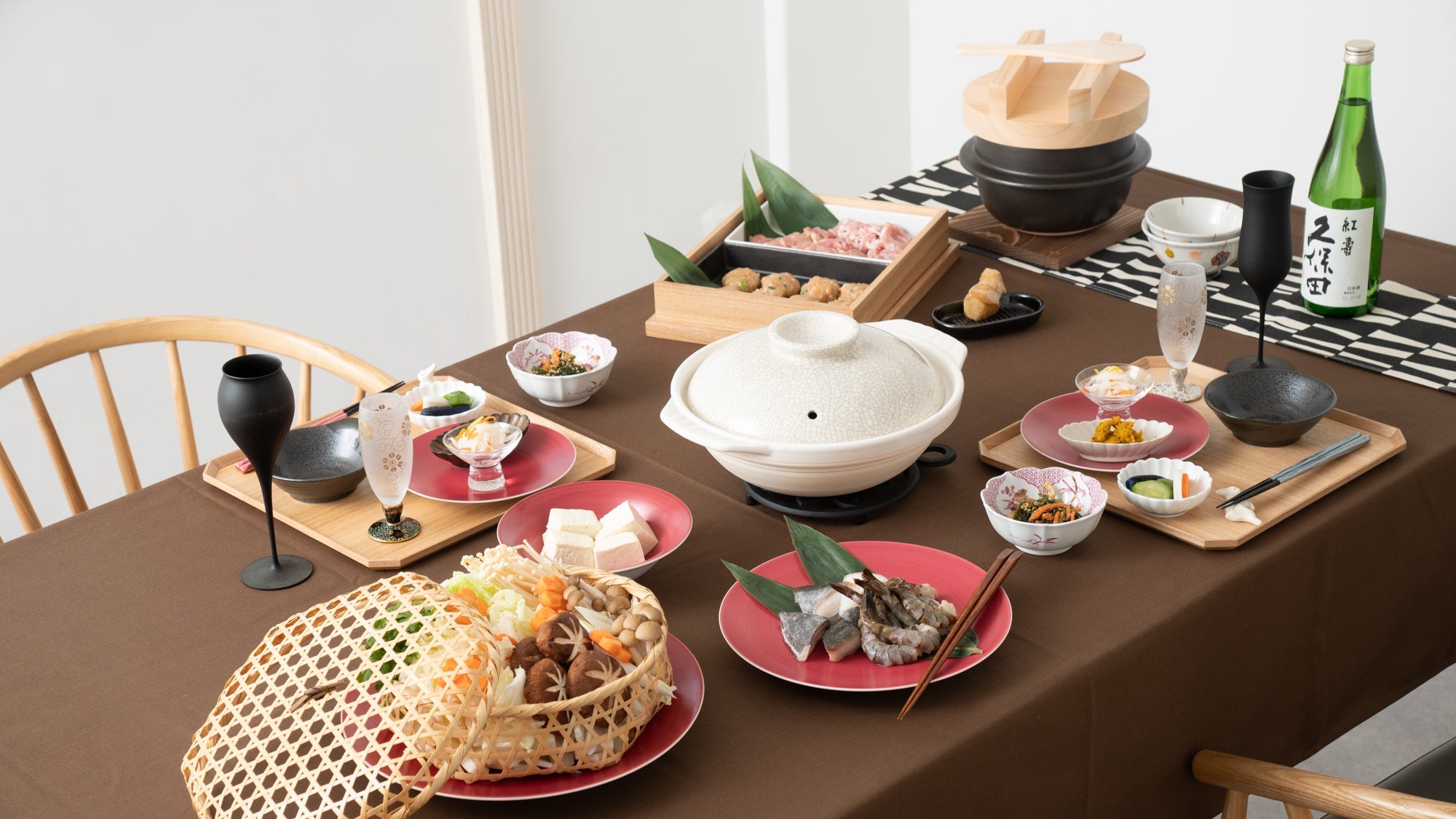 Chanko Nabe Time with the Ginpo White Kannyu Banko Donabe Japanese Cla