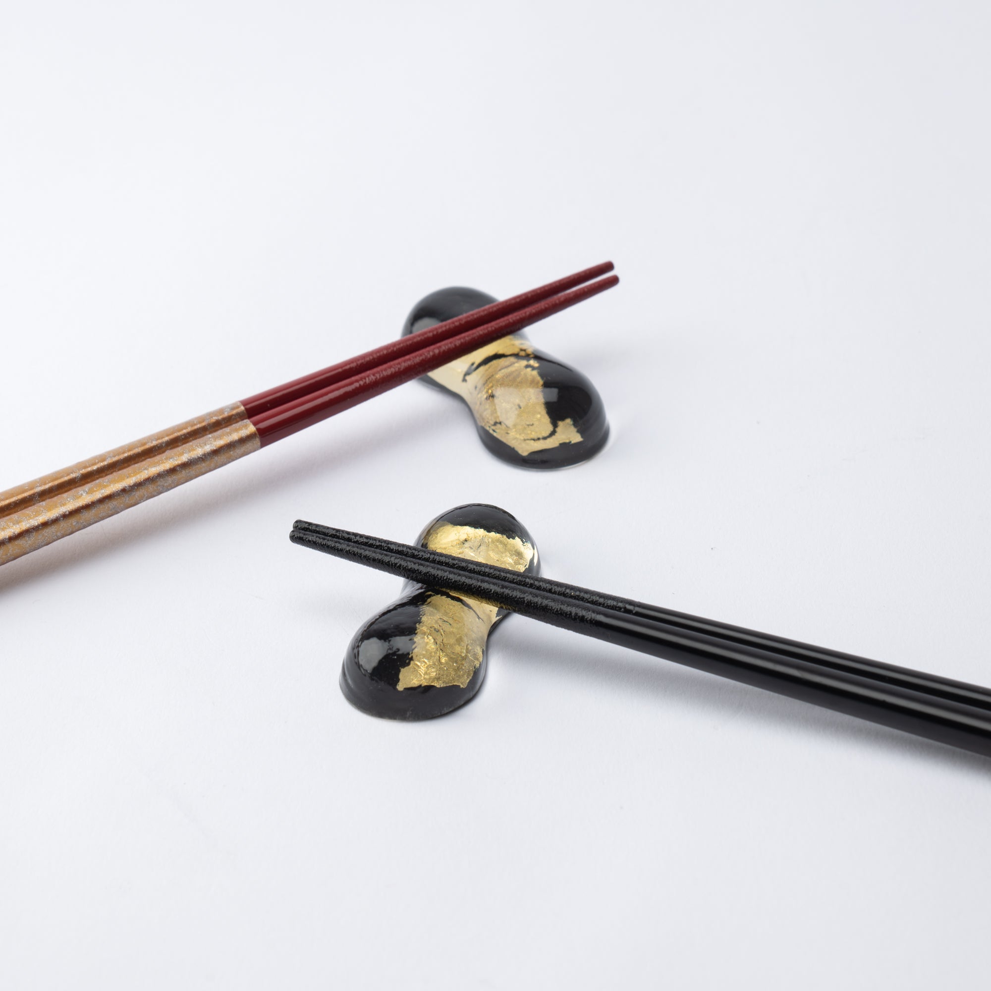 Black Gold Leaf Edo Glass Chopstick Rest Set