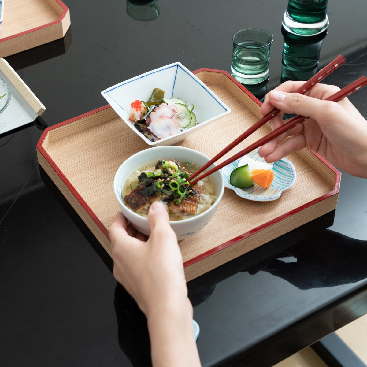 Japanese Ash Red Corner-Cut Tray