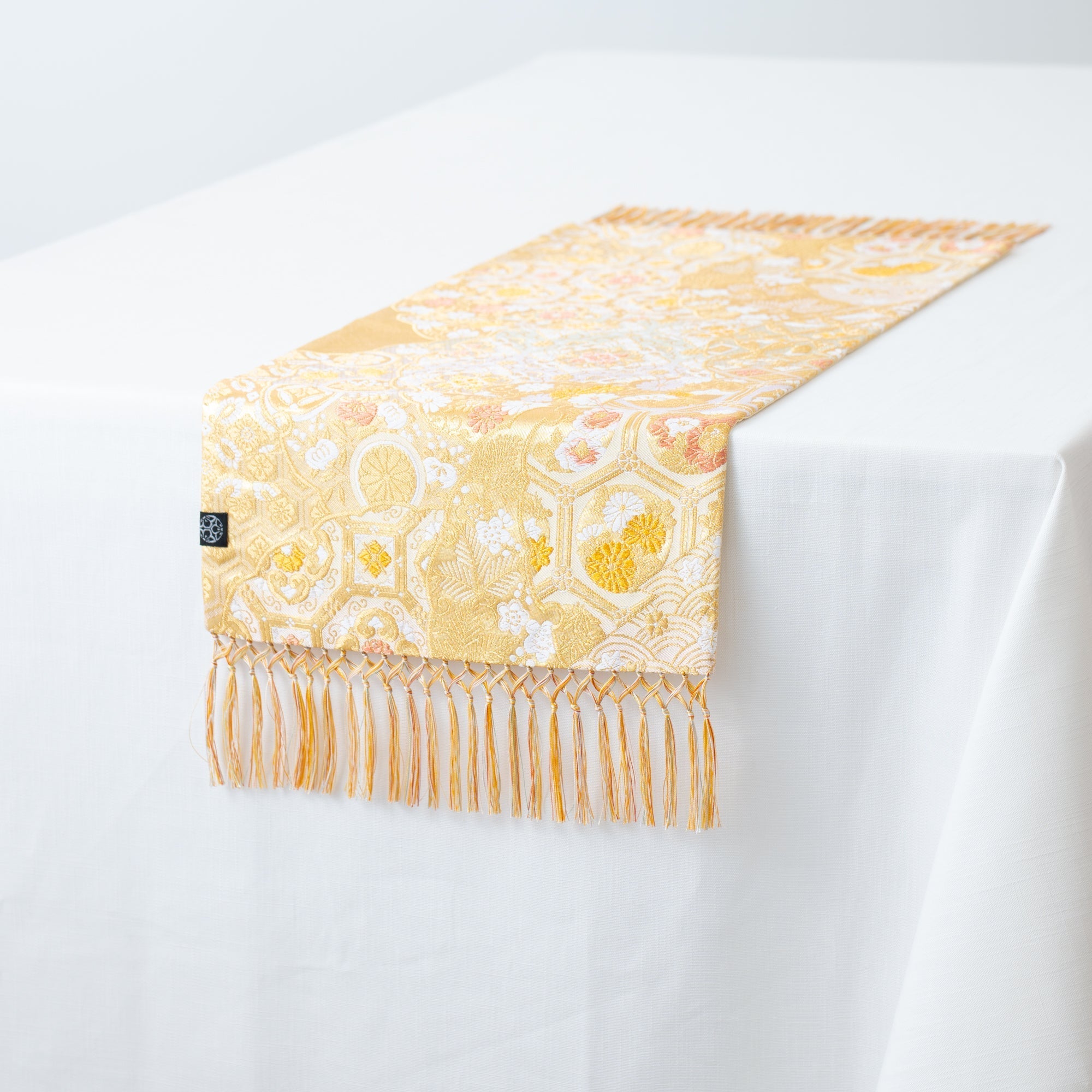 Yukiwa Short Table Runner