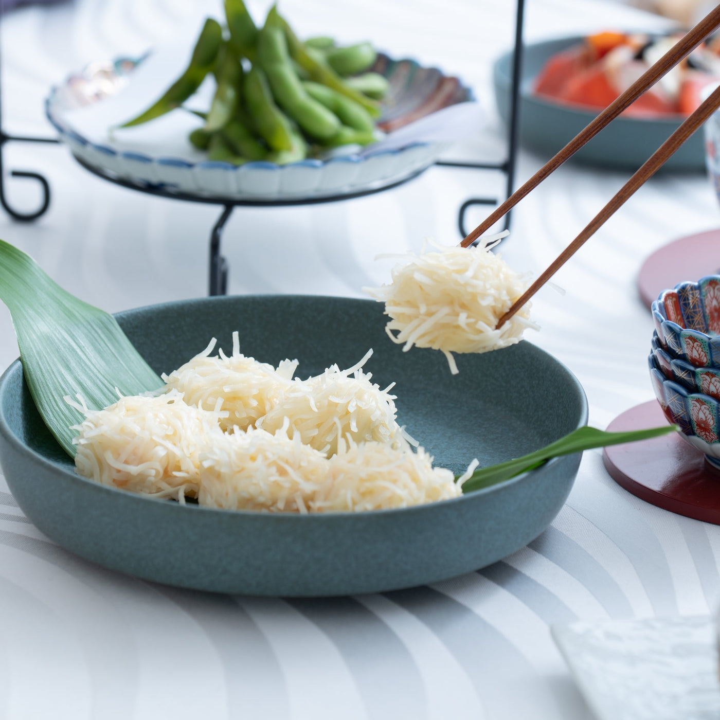 Autumn table setting in a jiffy with MERU Jade series